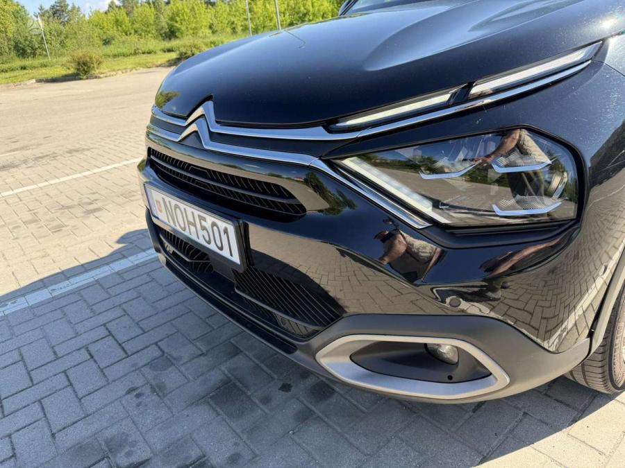 Black Citroen C4 X 2022 in Rokiskis, with an engine capacity of 1.20 L and mileage of 36 thousand km for 16500 €, photo 8 on AUTOMOTO.COM.LV
