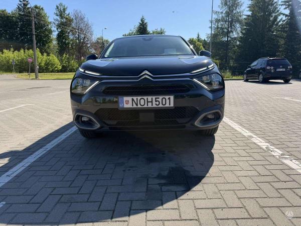 Black Citroen C4 X 2022 in Rokiskis, with an engine capacity of 1.20 L and mileage of 36 thousand km for 16500 €, photo 10 on AUTOMOTO.COM.LV