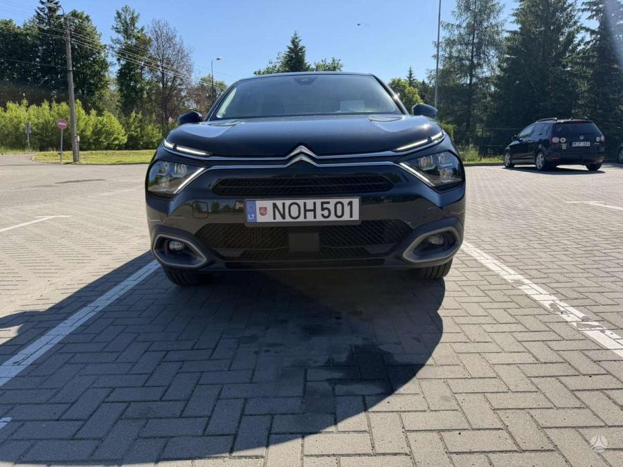 Black Citroen C4 X 2022 in Rokiskis, with an engine capacity of 1.20 L and mileage of 36 thousand km for 16500 €, photo 11 on AUTOMOTO.COM.LV