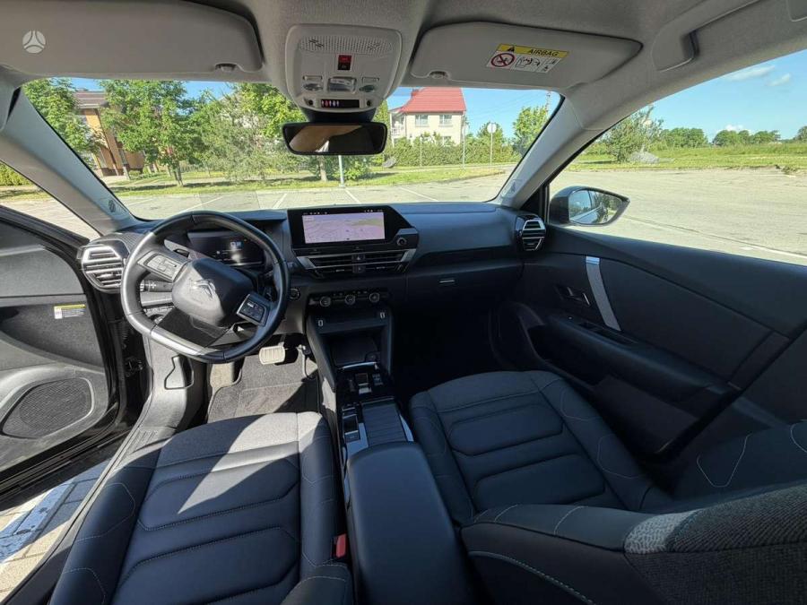 Black Citroen C4 X 2022 in Rokiskis, with an engine capacity of 1.20 L and mileage of 36 thousand km for 16500 €, photo 15 on AUTOMOTO.COM.LV