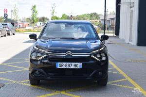Black Citroen C4 X 2023 in Vilnius, with an engine capacity of 1.20 L and mileage of 105 thousand km for 13600 €, photo 3 on AUTOMOTO.COM.LV