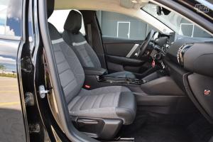 Black Citroen C4 X 2023 in Vilnius, with an engine capacity of 1.20 L and mileage of 105 thousand km for 13600 €, photo 8 on AUTOMOTO.COM.LV