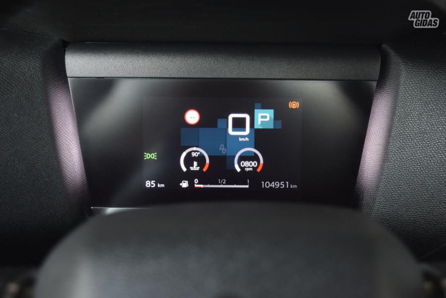 Black Citroen C4 X 2023 in Vilnius, with an engine capacity of 1.20 L and mileage of 105 thousand km for 13600 €, photo 12 on AUTOMOTO.COM.LV