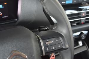 Black Citroen C4 X 2023 in Vilnius, with an engine capacity of 1.20 L and mileage of 105 thousand km for 13600 €, photo 14 on AUTOMOTO.COM.LV