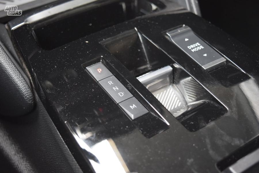 Black Citroen C4 X 2023 in Vilnius, with an engine capacity of 1.20 L and mileage of 105 thousand km for 13600 €, photo 19 on AUTOMOTO.COM.LV