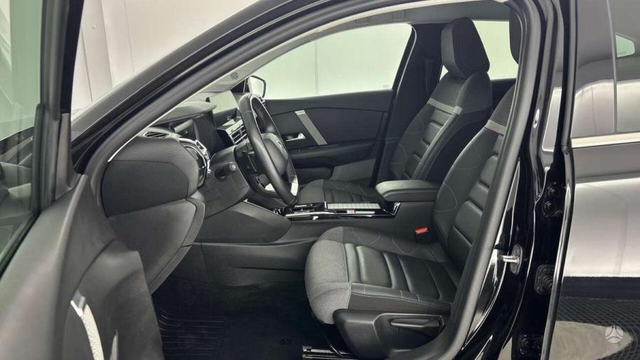 Melns Citroen C4 X 2023 Viļņa, ar dzinēja tilpumu 1.20 L un nobraukumu 106 tūkst. km par 15370 €, foto 12 vietnē AUTOMOTO.COM.LV