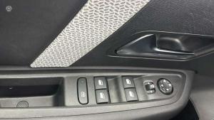 Melns Citroen C4 X 2023 Viļņa, ar dzinēja tilpumu 1.20 L un nobraukumu 106 tūkst. km par 15370 €, foto 24 vietnē AUTOMOTO.COM.LV