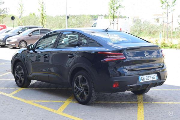 Black Citroen C4 X 2023 in Vilnius, with an engine capacity of 1.20 L and mileage of 105 thousand km for 12600 €, photo 6 on AUTOMOTO.COM.LV