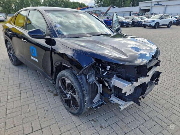 Melns Citroen C4 X 2023 Kauņa, ar dzinēja tilpumu 1.20 L un nobraukumu 25 tūkst. km par 8900 €, foto 5 vietnē AUTOMOTO.COM.LV