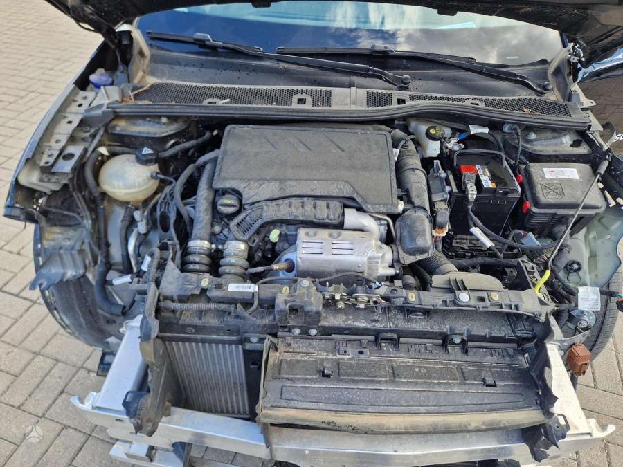 Melns Citroen C4 X 2023 Kauņa, ar dzinēja tilpumu 1.20 L un nobraukumu 25 tūkst. km par 8900 €, foto 11 vietnē AUTOMOTO.COM.LV