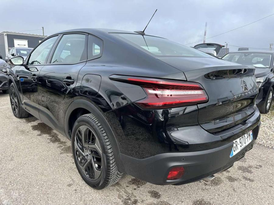 Black Citroen C4 X 2023 in Vilnius, with an engine capacity of 1.20 L and mileage of 98 thousand km for 12099 €, photo 5 on AUTOMOTO.COM.LV