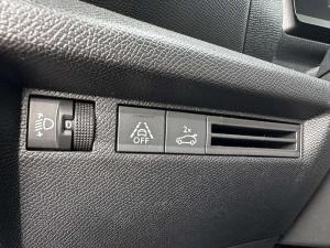 Black Citroen C4 X 2023 in Vilnius, with an engine capacity of 1.20 L and mileage of 67 thousand km for 12099 €, photo 18 on AUTOMOTO.COM.LV