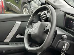 Black Citroen C4 X 2023 in Vilnius, with an engine capacity of 1.20 L and mileage of 67 thousand km for 12099 €, photo 20 on AUTOMOTO.COM.LV