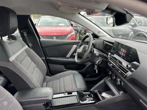 Black Citroen C4 X 2023 in Vilnius, with an engine capacity of 1.20 L and mileage of 67 thousand km for 12099 €, photo 21 on AUTOMOTO.COM.LV