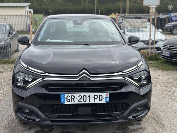 Ситроен C4 X 2023 в Вильнюс на AUTOMOTO.COM.LV Черный Ситроен C4 X 2023 в Вильнюс, объемом двигателя 1.20 л и пробегом 97 тыс. км за 11978 €, фото 3 на AUTOMOTO.COM.LV