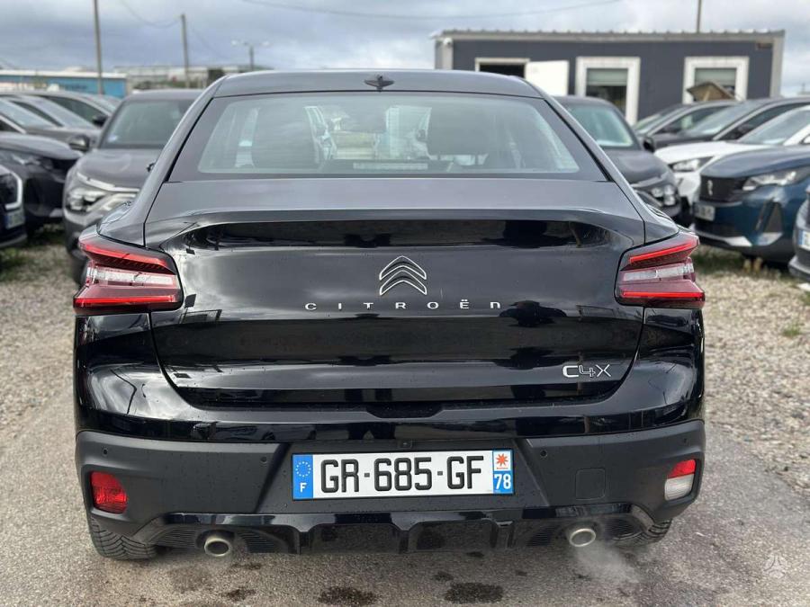 Melns Citroen C4 X 2023 Viļņa, ar dzinēja tilpumu 1.20 L un nobraukumu 89 tūkst. km par 11978 €, foto 6 vietnē AUTOMOTO.COM.LV