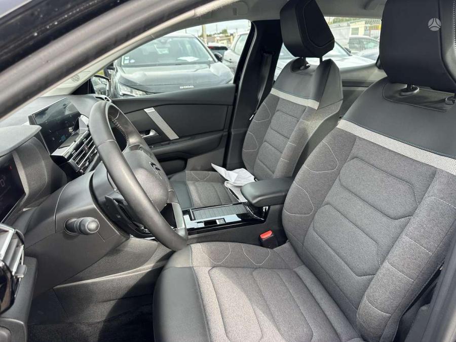 Melns Citroen C4 X 2023 Viļņa, ar dzinēja tilpumu 1.20 L un nobraukumu 89 tūkst. km par 11978 €, foto 11 vietnē AUTOMOTO.COM.LV