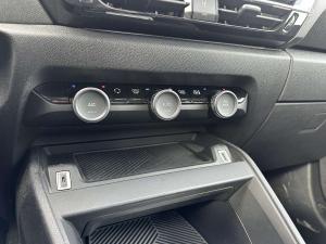 Melns Citroen C4 X 2023 Viļņa, ar dzinēja tilpumu 1.20 L un nobraukumu 89 tūkst. km par 11978 €, foto 16 vietnē AUTOMOTO.COM.LV