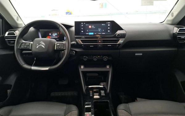 Melns Citroen C4 X 2023 Viļņa, ar dzinēja tilpumu 1.20 L un nobraukumu 92 tūkst. km par 12693 €, foto 5 vietnē AUTOMOTO.COM.LV