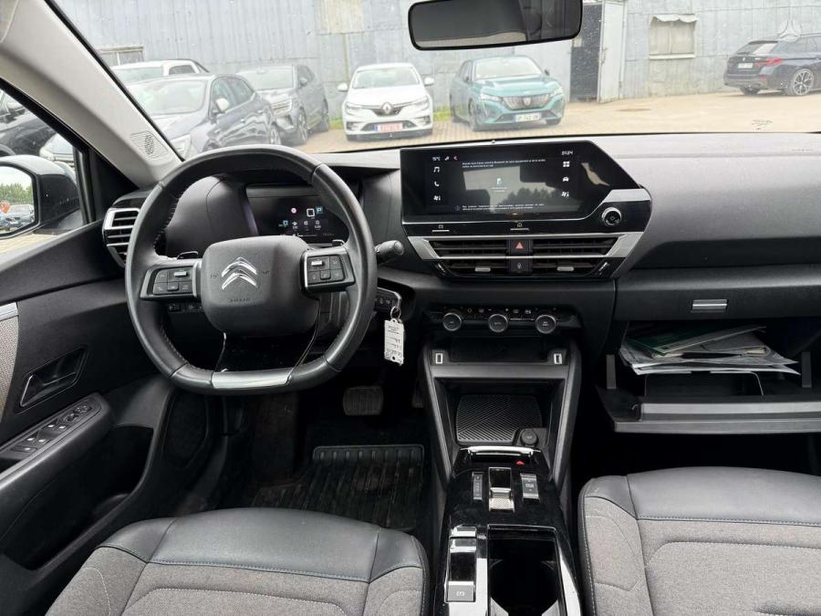 Black Citroen C4 X 2023 in Kaunas, with an engine capacity of 1.20 L and mileage of 73 thousand km for 12700 €, photo 7 on AUTOMOTO.COM.LV