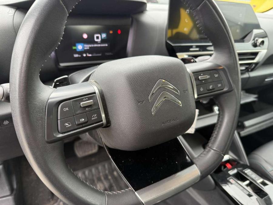 Black Citroen C4 X 2023 in Kaunas, with an engine capacity of 1.20 L and mileage of 73 thousand km for 12700 €, photo 8 on AUTOMOTO.COM.LV