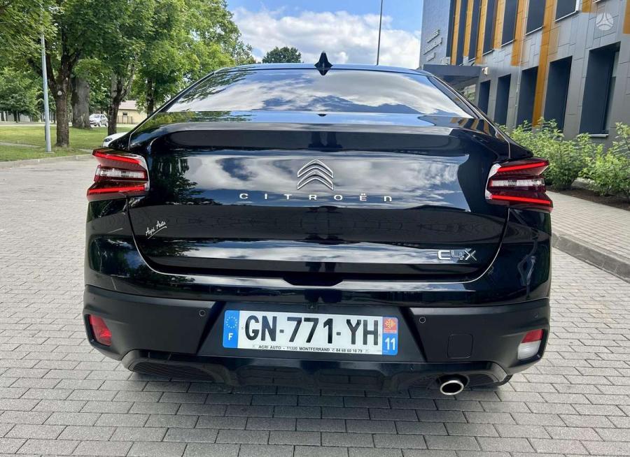 Black Citroen C4 X 2023 in Taurage, with an engine capacity of 1.50 L and mileage of 176 thousand km for 12800 €, photo 4 on AUTOMOTO.COM.LV