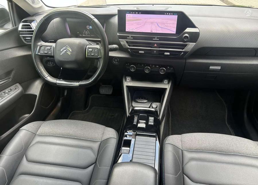 Black Citroen C4 X 2023 in Taurage, with an engine capacity of 1.50 L and mileage of 176 thousand km for 12800 €, photo 10 on AUTOMOTO.COM.LV