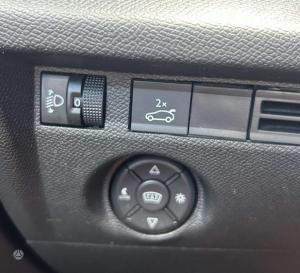 Black Citroen C4 X 2023 in Taurage, with an engine capacity of 1.50 L and mileage of 176 thousand km for 12800 €, photo 21 on AUTOMOTO.COM.LV