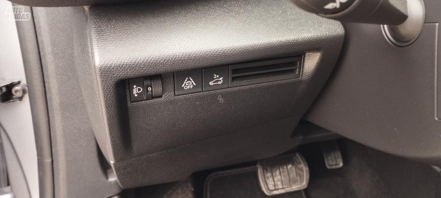 Citroen C4 X 2024 in Silute, with an engine capacity of 1.20 L and mileage of 24 thousand km for 12900 €, photo 13 on AUTOMOTO.COM.LV
