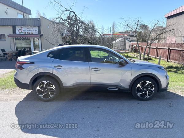 Pelēks Citroen C4 X 2023 Pērnava, ar dzinēja tilpumu 1.20 L un nobraukumu 29 tūkst. km par 18500 €, foto 3 vietnē AUTOMOTO.COM.LV