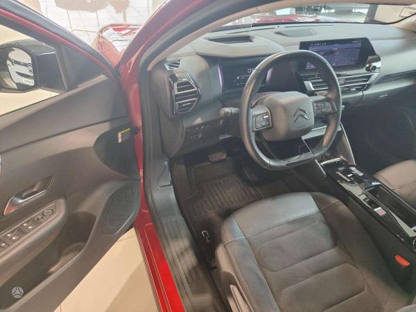 Red Citroen C4 X 2023 in Kaunas, with an engine capacity of 1.20 L and mileage of 27 thousand km for 20000 €, photo 10 on AUTOMOTO.COM.LV