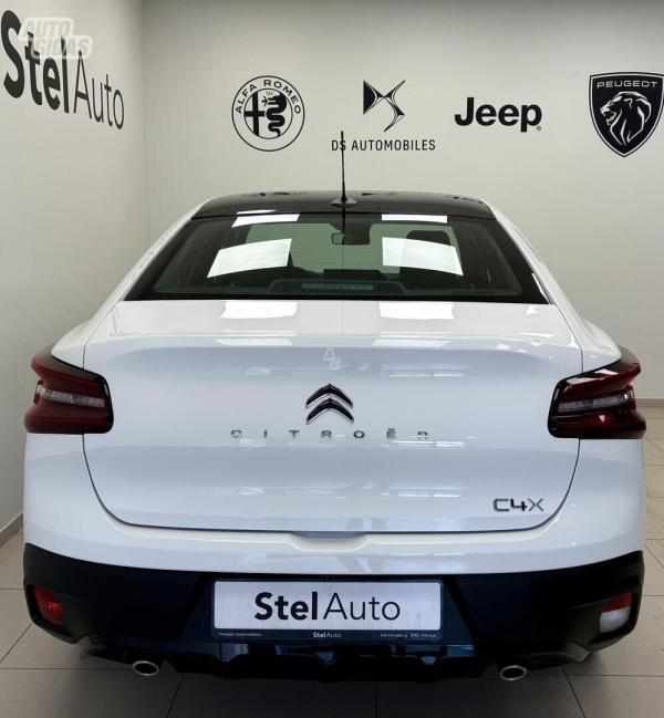 Balts Citroen C4 X 2023 Viļņa, ar dzinēja tilpumu 1.20 L un nobraukumu 12 tūkst. km par 17990 €, foto 7 vietnē AUTOMOTO.COM.LV