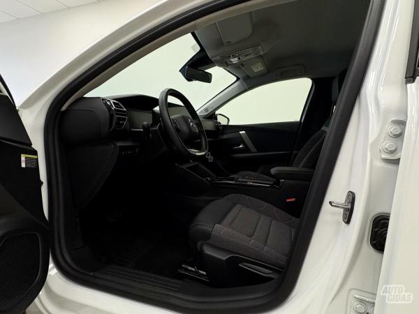 Balts Citroen C4 X 2023 Viļņa, ar dzinēja tilpumu 1.20 L un nobraukumu 12 tūkst. km par 17990 €, foto 9 vietnē AUTOMOTO.COM.LV