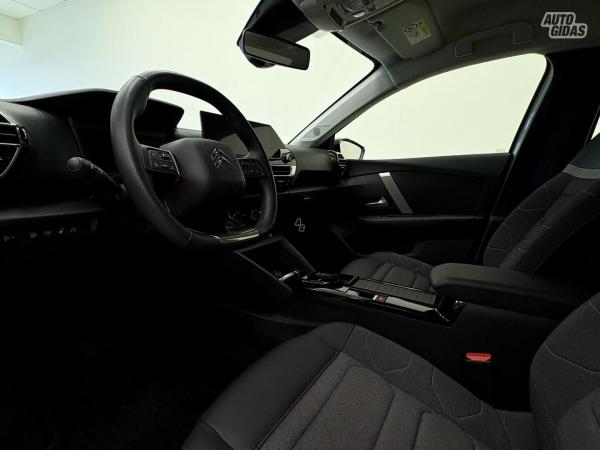 Balts Citroen C4 X 2023 Viļņa, ar dzinēja tilpumu 1.20 L un nobraukumu 12 tūkst. km par 17990 €, foto 10 vietnē AUTOMOTO.COM.LV