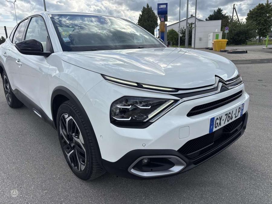 Белый Ситроен C4 X 2024 в Таураге, объемом двигателя 1.50 л и пробегом 160 тыс. км за 12200 €, фото 1 на AUTOMOTO.COM.LV