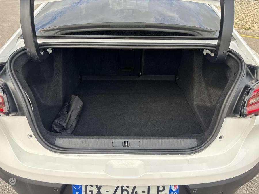 Белый Ситроен C4 X 2024 в Таураге, объемом двигателя 1.50 л и пробегом 160 тыс. км за 12200 €, фото 27 на AUTOMOTO.COM.LV