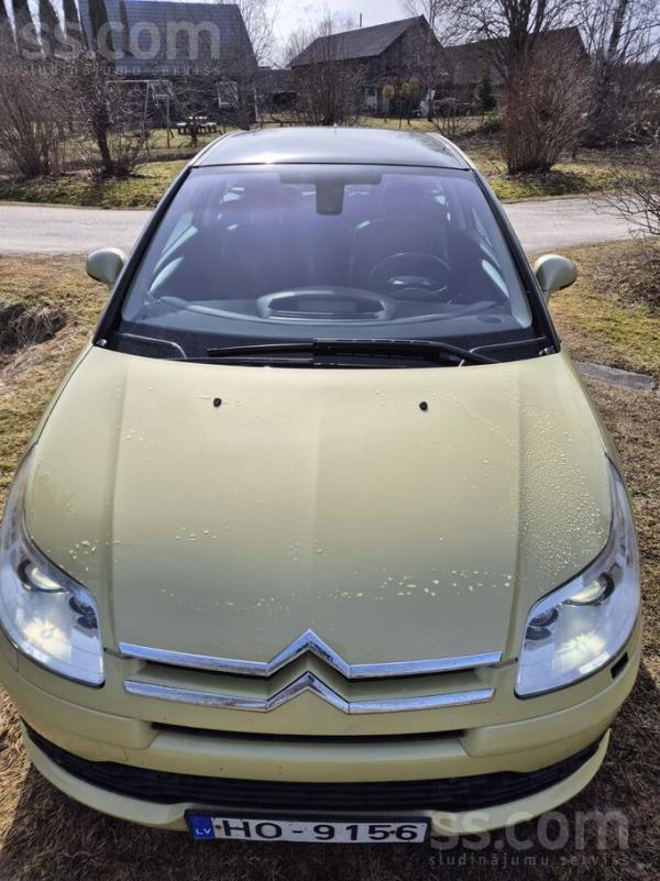 Yellow Citroen C4 2005 in Riga, with an engine capacity of 2.00 L and mileage of 191 thousand km for 2005 €, photo 1 on AUTOMOTO.COM.LV