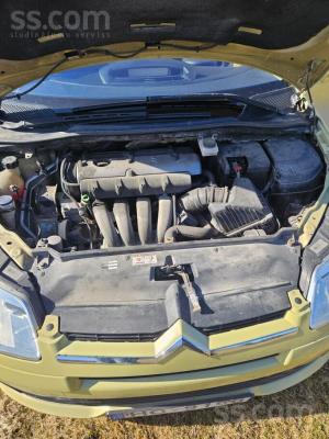 Dzeltens Citroen C4 2005 Rīga, ar dzinēja tilpumu 2.00 L un nobraukumu 191 tūkst. km par 2005 €, foto 8 vietnē AUTOMOTO.COM.LV