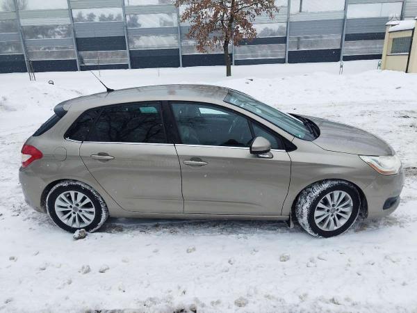 Dzeltens Citroen C4 2012 Viļņa, ar dzinēja tilpumu 1.60 L un nobraukumu 148 tūkst. km par 4400 €, foto 4 vietnē AUTOMOTO.COM.LV