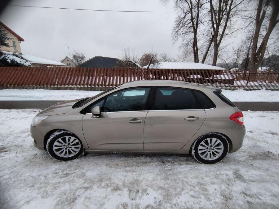 Dzeltens Citroen C4 2012 Viļņa, ar dzinēja tilpumu 1.60 L un nobraukumu 148 tūkst. km par 4400 €, foto 7 vietnē AUTOMOTO.COM.LV