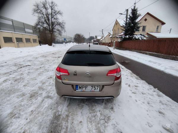 Dzeltens Citroen C4 2012 Viļņa, ar dzinēja tilpumu 1.60 L un nobraukumu 148 tūkst. km par 4400 €, foto 8 vietnē AUTOMOTO.COM.LV