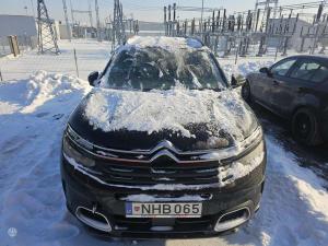 Black Citroen C5 Aircross 2019 in Kaunas, with an engine capacity of 1.50 L and mileage of 262 thousand km for 7700 €, photo 2 on AUTOMOTO.COM.LV