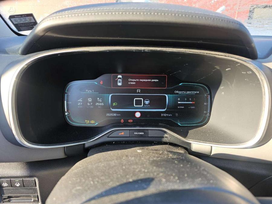 Black Citroen C5 Aircross 2019 in Kaunas, with an engine capacity of 1.50 L and mileage of 262 thousand km for 7700 €, photo 11 on AUTOMOTO.COM.LV