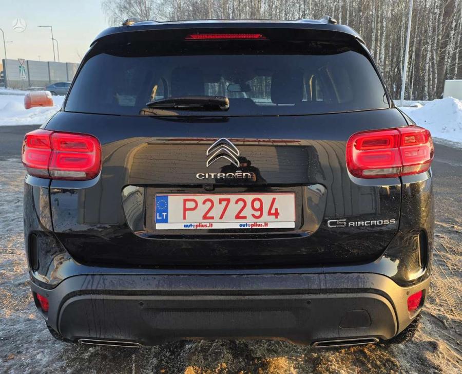 Black Citroen C5 Aircross 2019 in Kaunas, with an engine capacity of 1.20 L and mileage of 121 thousand km for 11750 €, photo 6 on AUTOMOTO.COM.LV