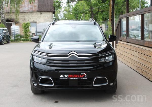 Black Citroen C5 Aircross 2019 in Riga, with an engine capacity of 1.20 L and mileage of 0 thousand km for 11900 €, photo 4 on AUTOMOTO.COM.LV