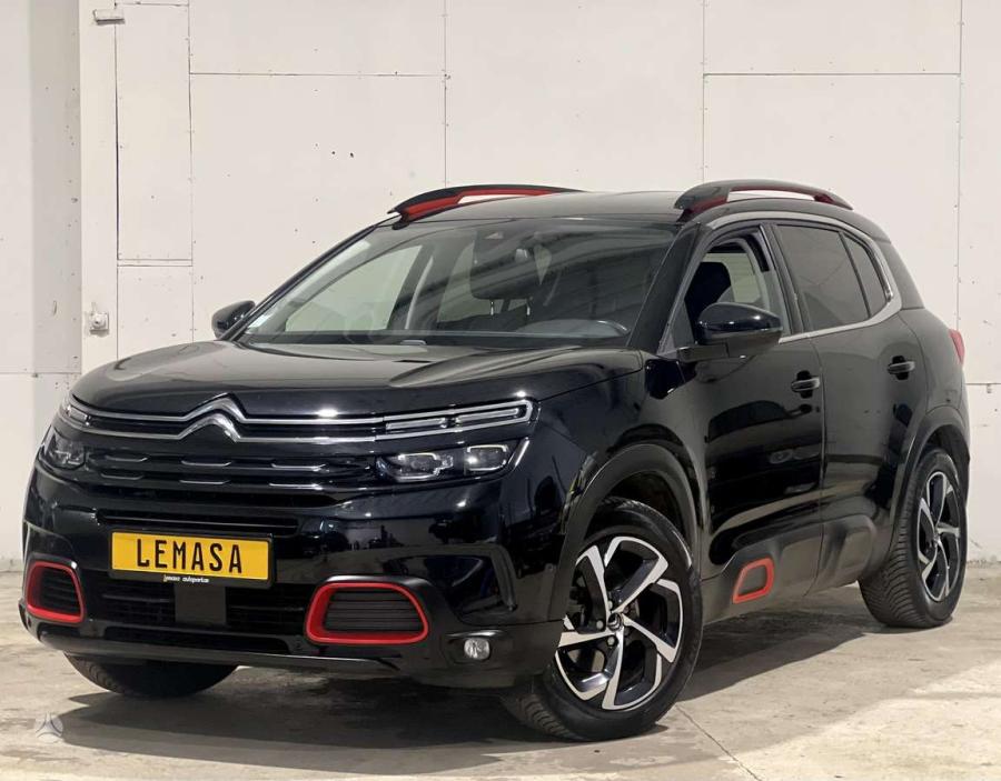 Черный Ситроен C5 Aircross 2019 в Клайпеда, объемом двигателя 1.50 л и пробегом 156 тыс. км за 11999 €, фото 1 на AUTOMOTO.COM.LV