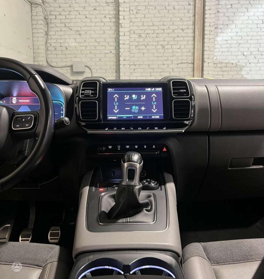 Черный Ситроен C5 Aircross 2019 в Клайпеда, объемом двигателя 1.50 л и пробегом 156 тыс. км за 11999 €, фото 17 на AUTOMOTO.COM.LV