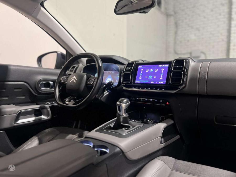 Черный Ситроен C5 Aircross 2019 в Клайпеда, объемом двигателя 1.50 л и пробегом 156 тыс. км за 11999 €, фото 20 на AUTOMOTO.COM.LV