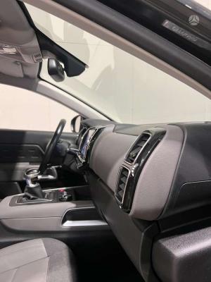 Черный Ситроен C5 Aircross 2019 в Клайпеда, объемом двигателя 1.50 л и пробегом 156 тыс. км за 11999 €, фото 21 на AUTOMOTO.COM.LV