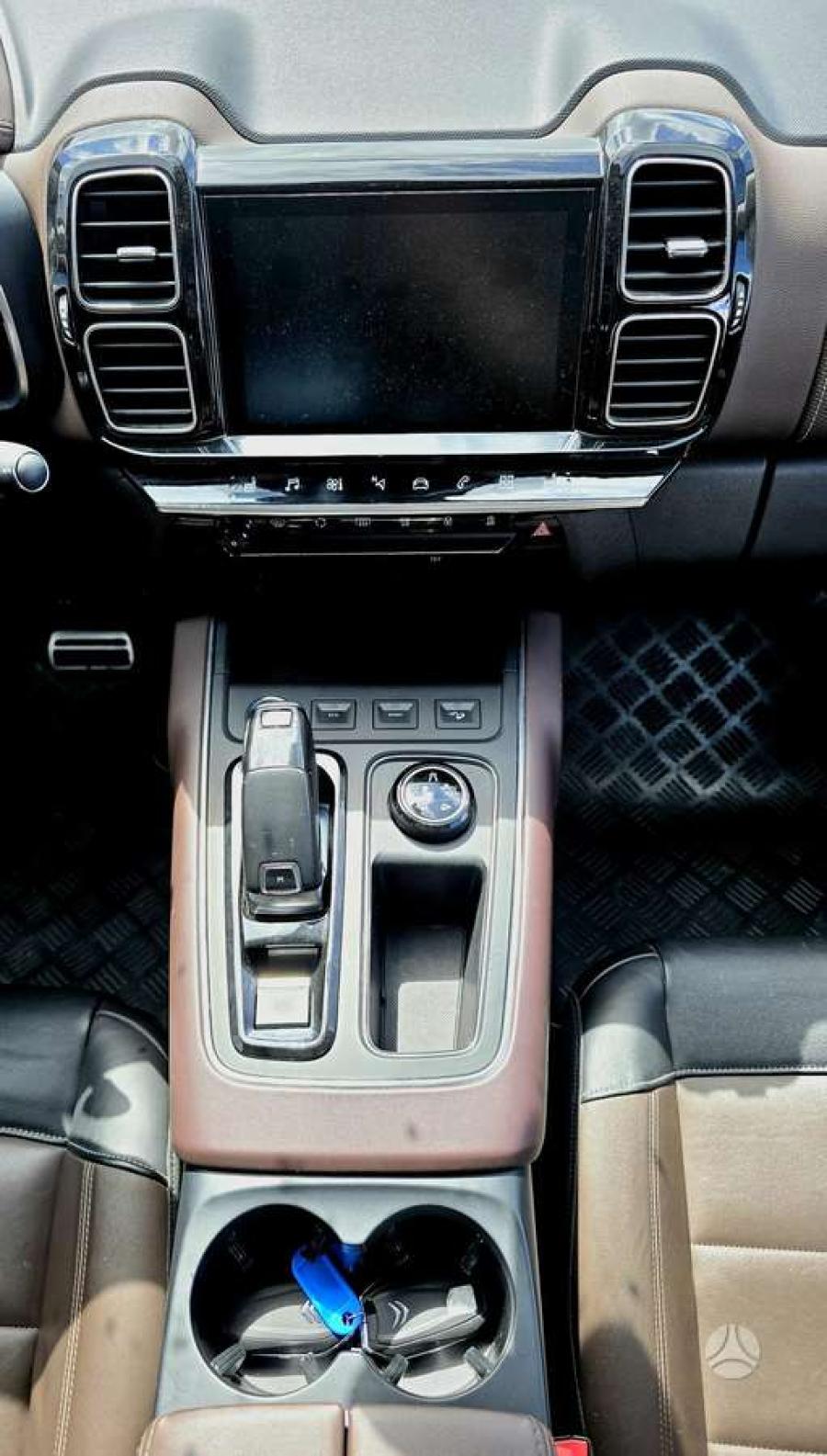 Черный Ситроен C5 Aircross 2019 в Таураге, объемом двигателя 2.00 л и пробегом 248 тыс. км за 10400 €, фото 19 на AUTOMOTO.COM.LV